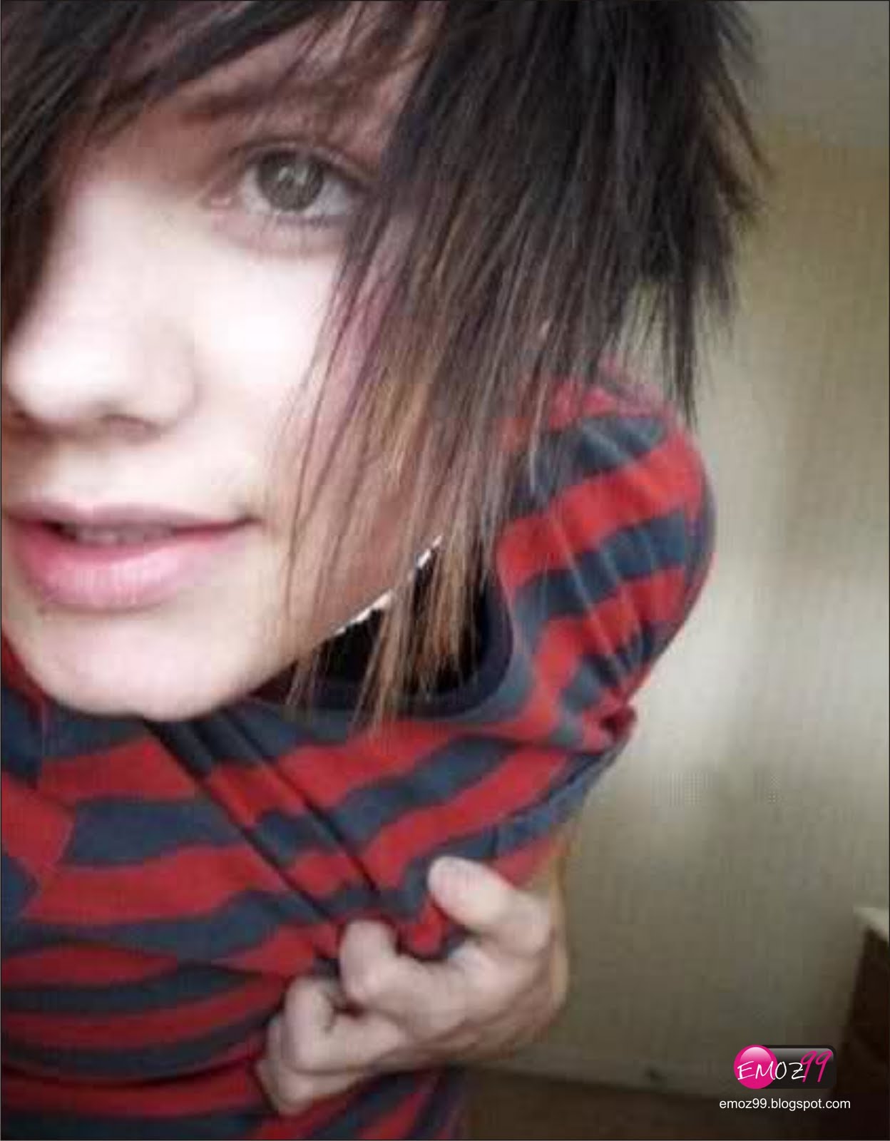 Emos Gallery World: August 2011