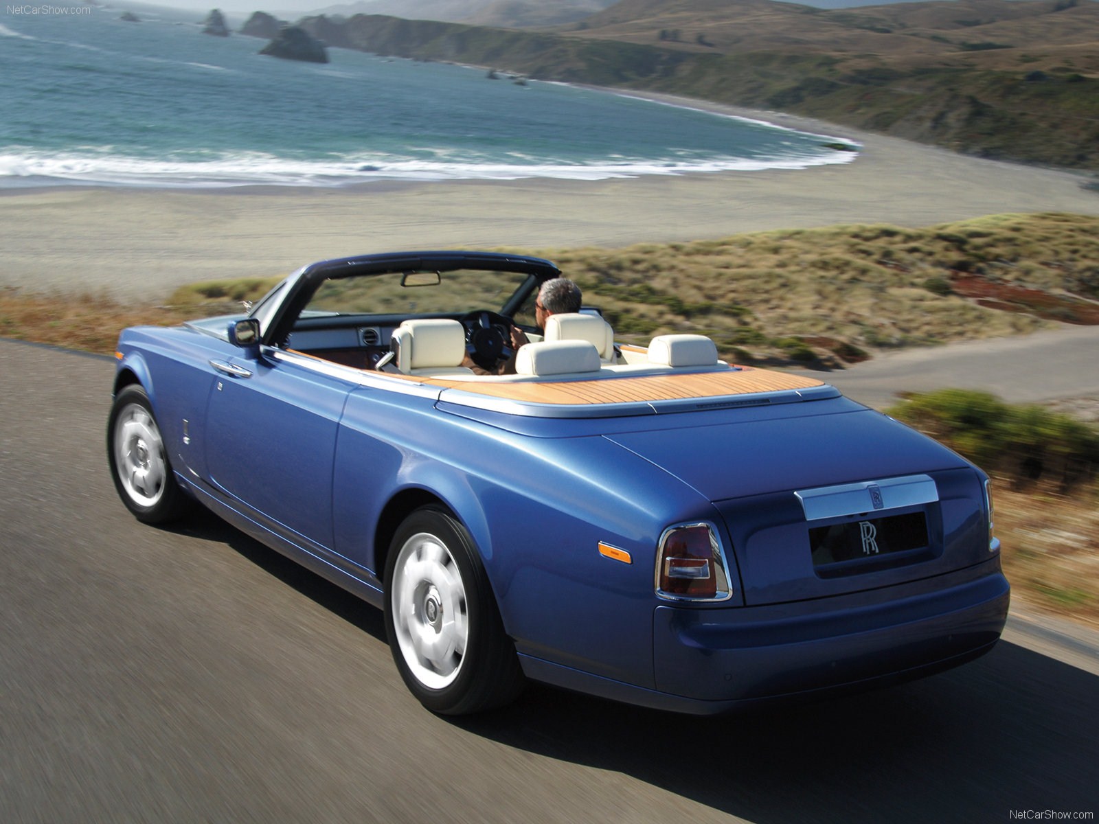 Rolls Royce Wraith Drophead 2015 - AutoModiFied