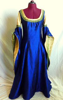 Simplicity Misses' Costumes 4940 pattern review by abbythomas