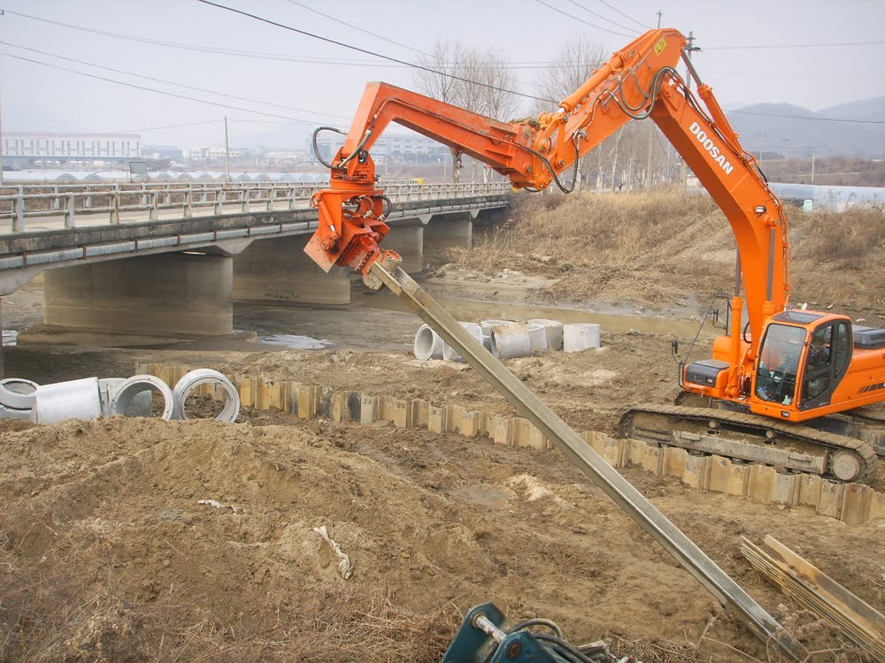 Aspal: Sheet Piling machine