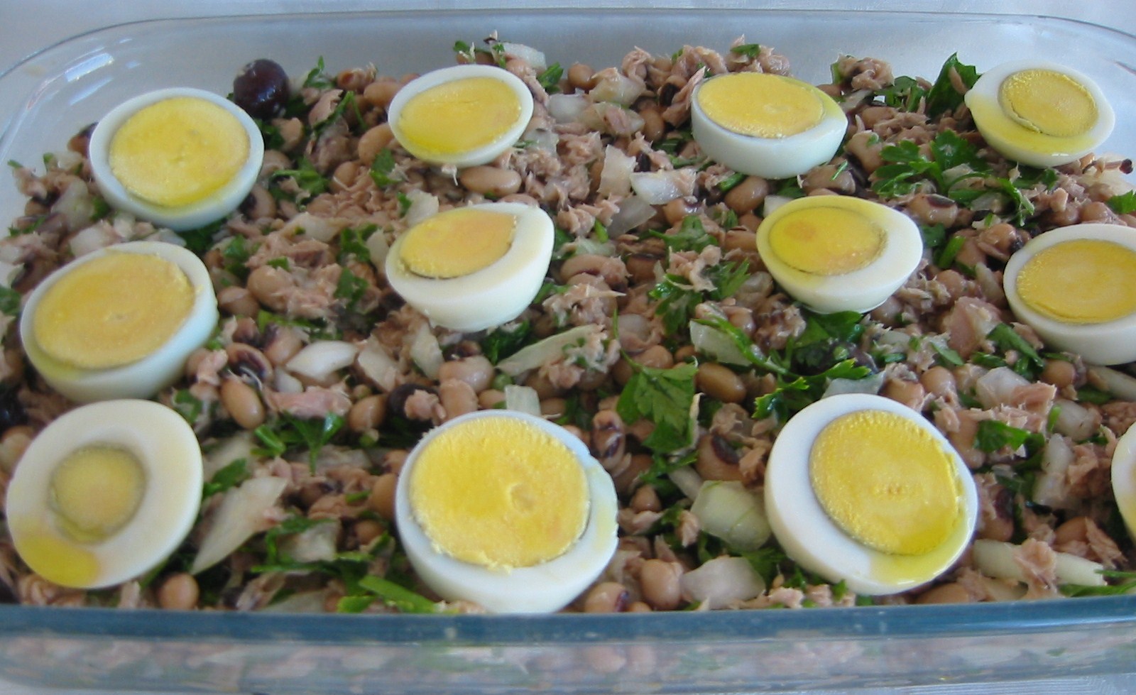 Receitas caseiras faceis: Salada de Feijão Frade com Atum (rápida e fácil)