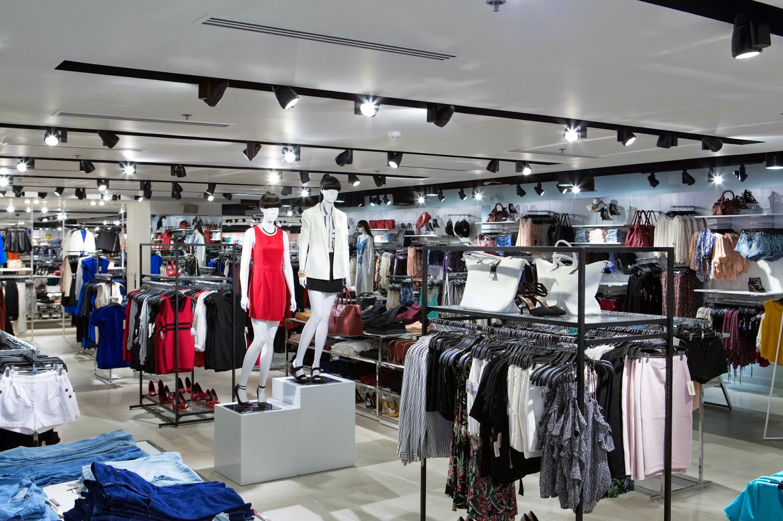 Forever 21 Debuts Fall 2014 Campaign. - Blog for Tech & Lifestyle