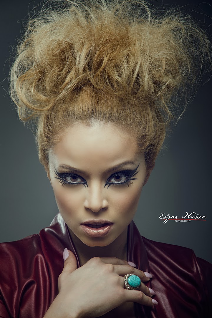 [ Modelos Internacionales ] - Elizabeth Castro