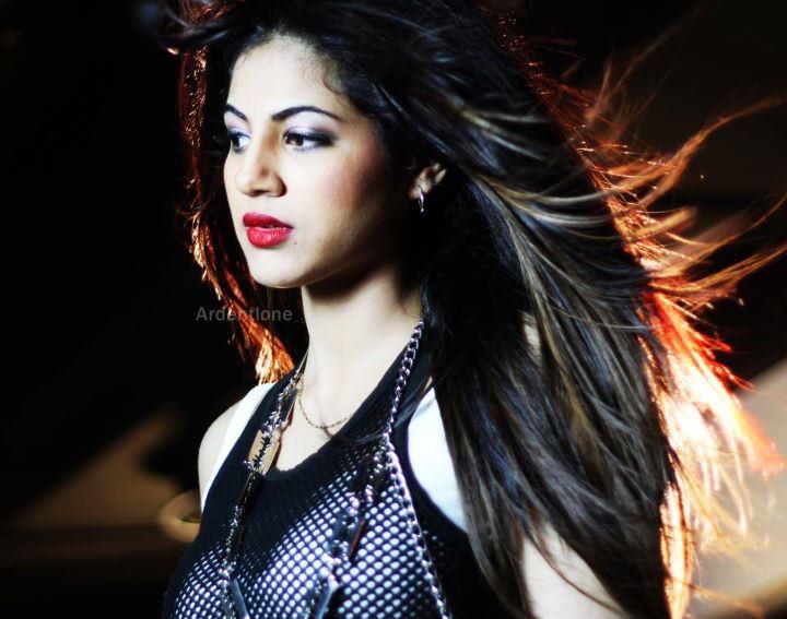 Pakistan New Singing Show: Become SInger In 5,000 Pakistani Rupees