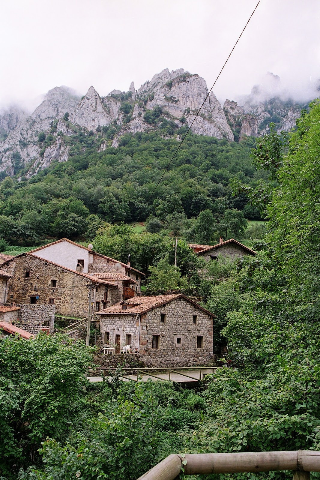 EL NORTE EN FOTOS: SAN ESTEBAN DE CUÑABA Y PEÑAMELLERA BAJA PANES ASTURIAS
