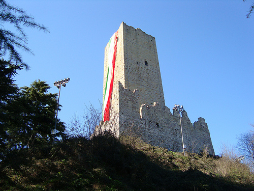 Byzantine Military: Byzantine Castello Baradello in Italy