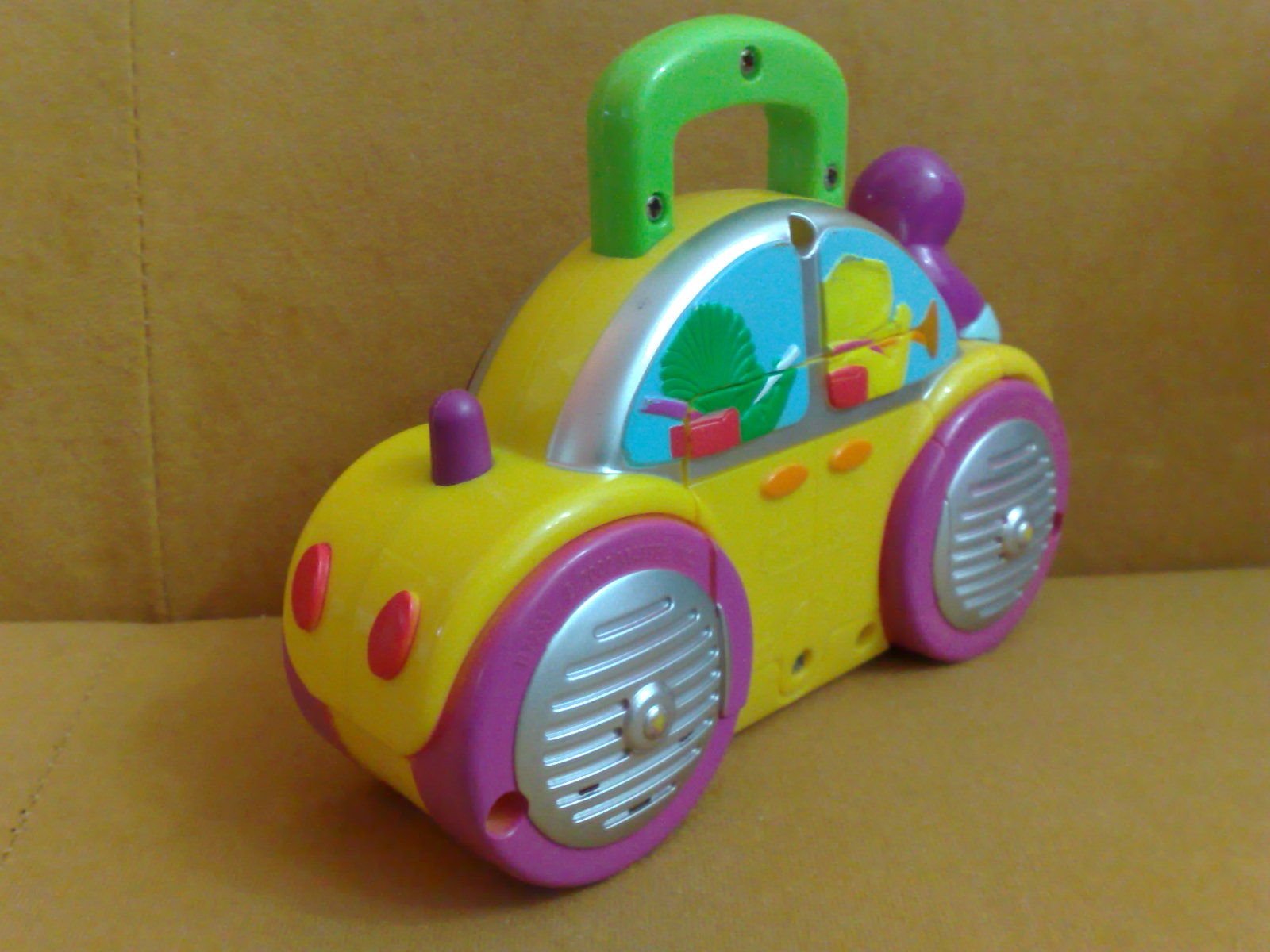 Pu3 Store @~Sold Item~@: Barney Musical Radio Car