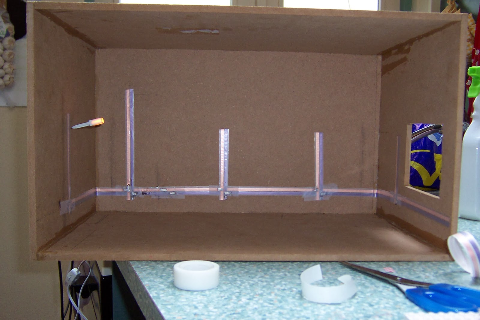 mijn miniwereldje : verlichting in de kijkkast