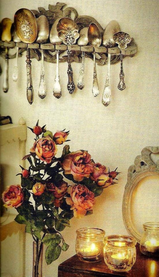 KERTALJÓS OG KÓSÝHEIT : Gamlir hlutir