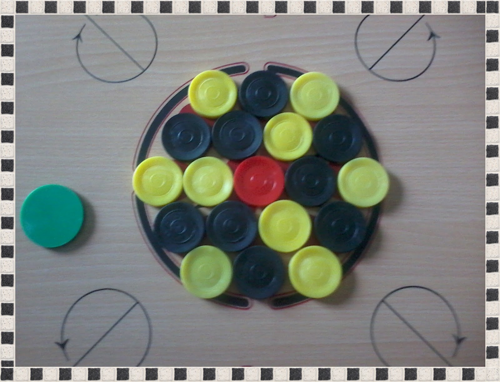 suriyantiizz_Dari Kerana Mata: JOM MAIN CAROM......