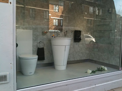 Pre-Pentimento: The bathroom of Elvis's death.