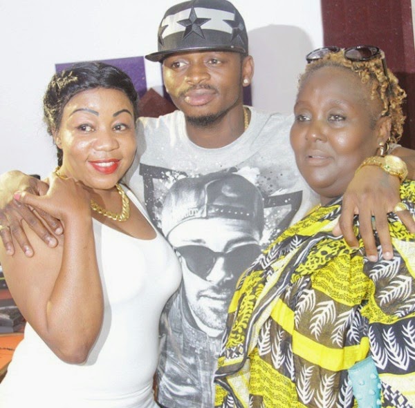 JIJI LETU: ONA HAPA PICHA ZA DIAMOND AKIWA NA KHADIJA KOPA,DIDA NA BI ...