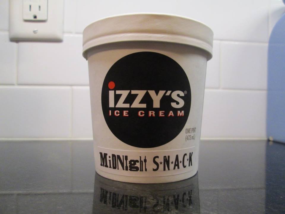 David's Ice Cream Reviews: Izzy's - Midnight Snack