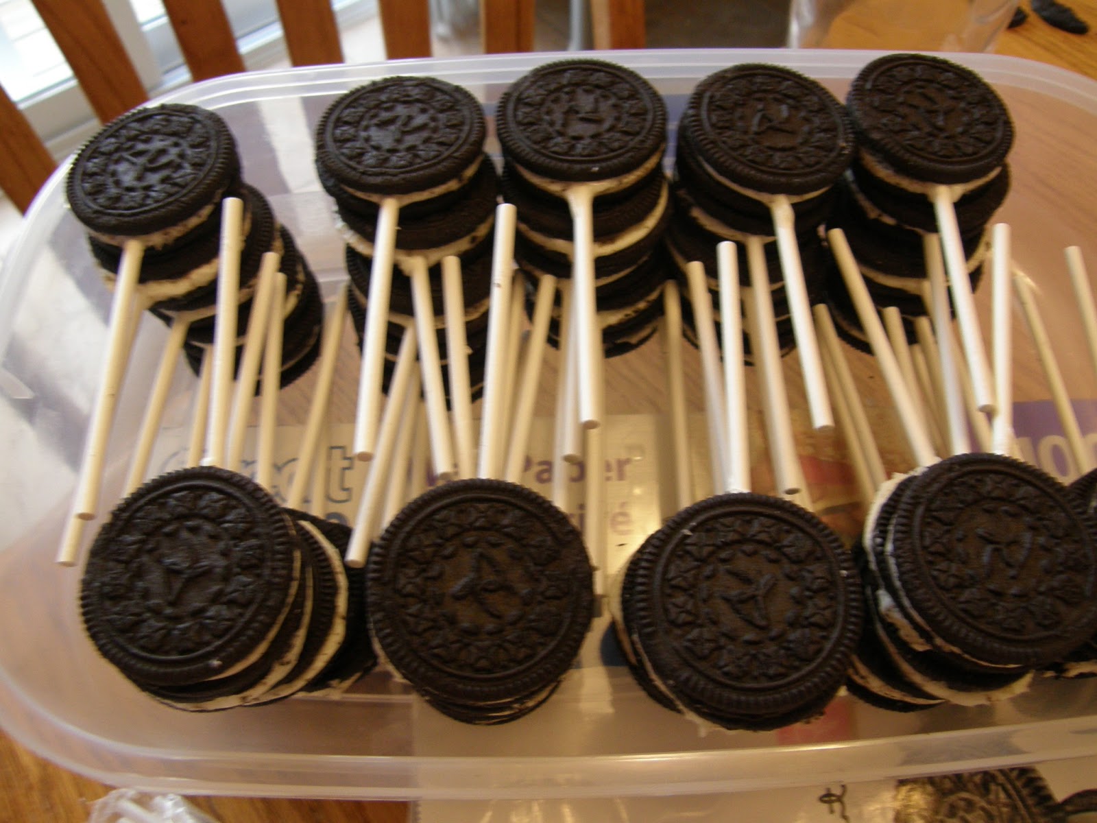 Friday Food Lovers: Oreo Pops – bettyornot