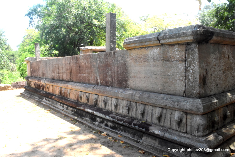 Images of Sri Lanka on blogspot.com: 'Nillakkagama" Bodhigara ...