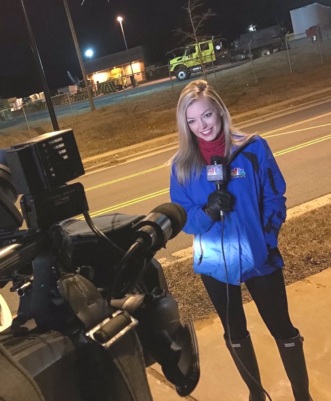 THE APPRECIATION OF BOOTED NEWS WOMEN BLOG : rachel rollar