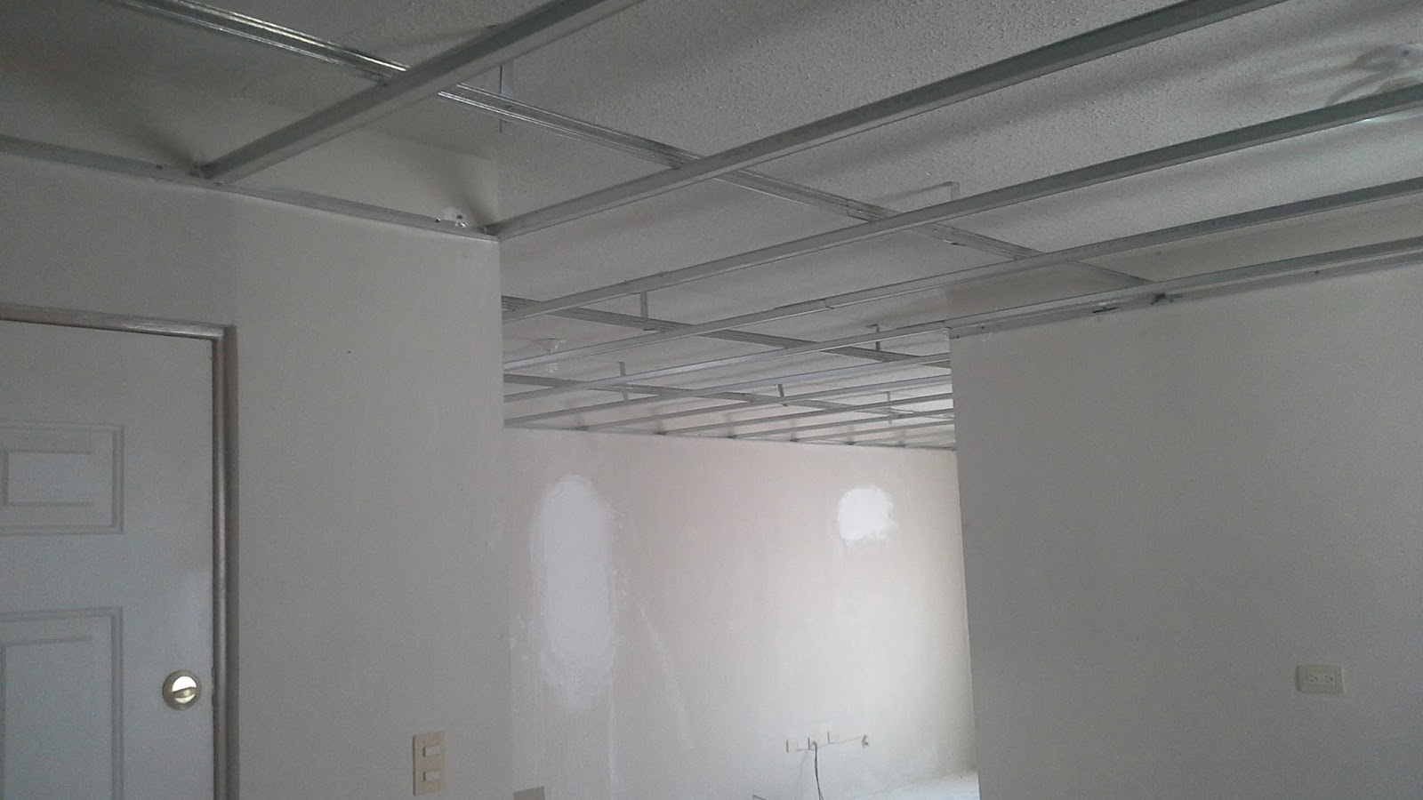 Acabados Orion: Cielo falso, plafón corrido