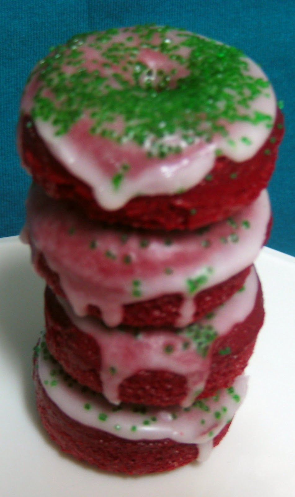 With love and Chevrons: Mini Red Velvet Donuts