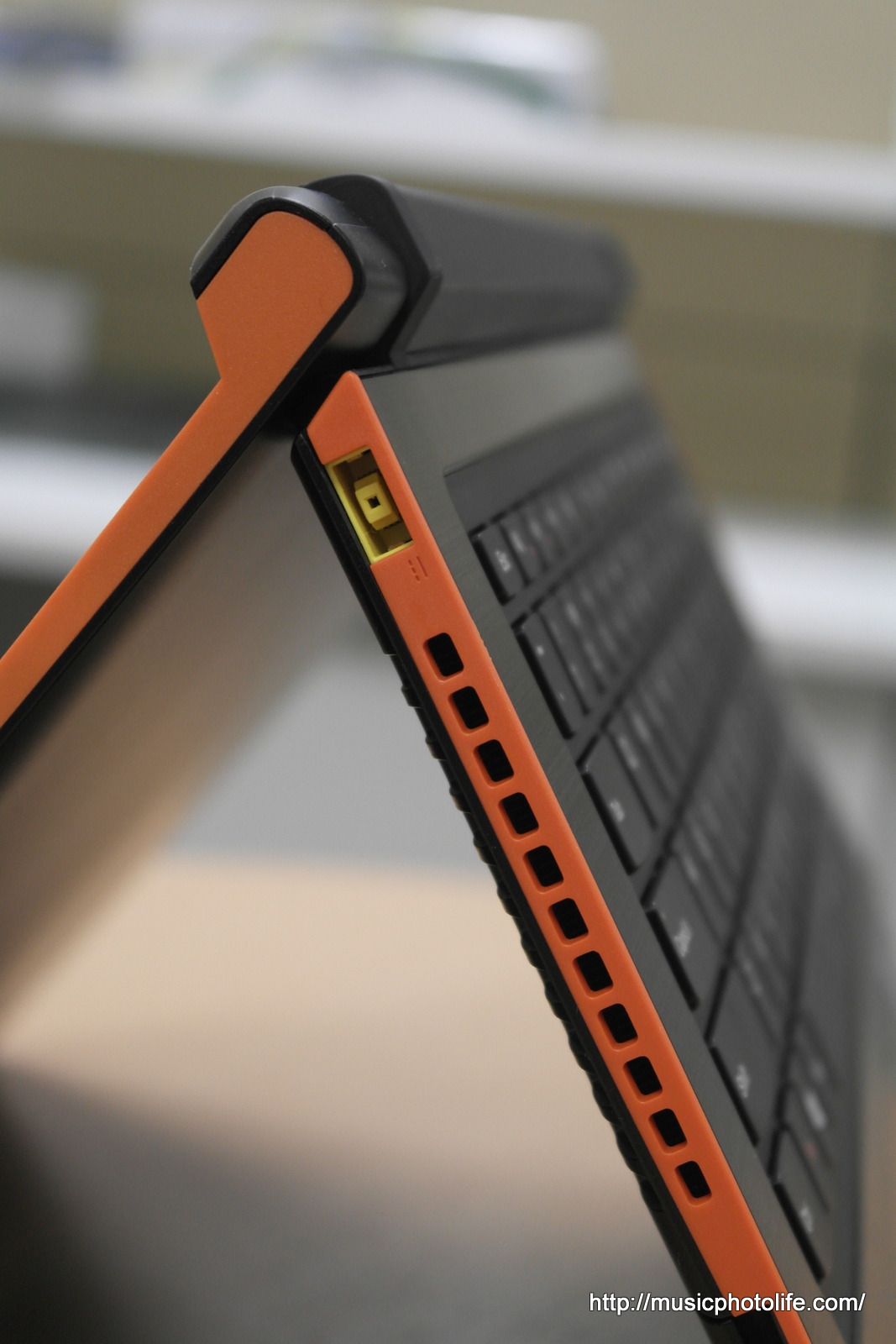 Lenovo Flex 14: Laptop Review