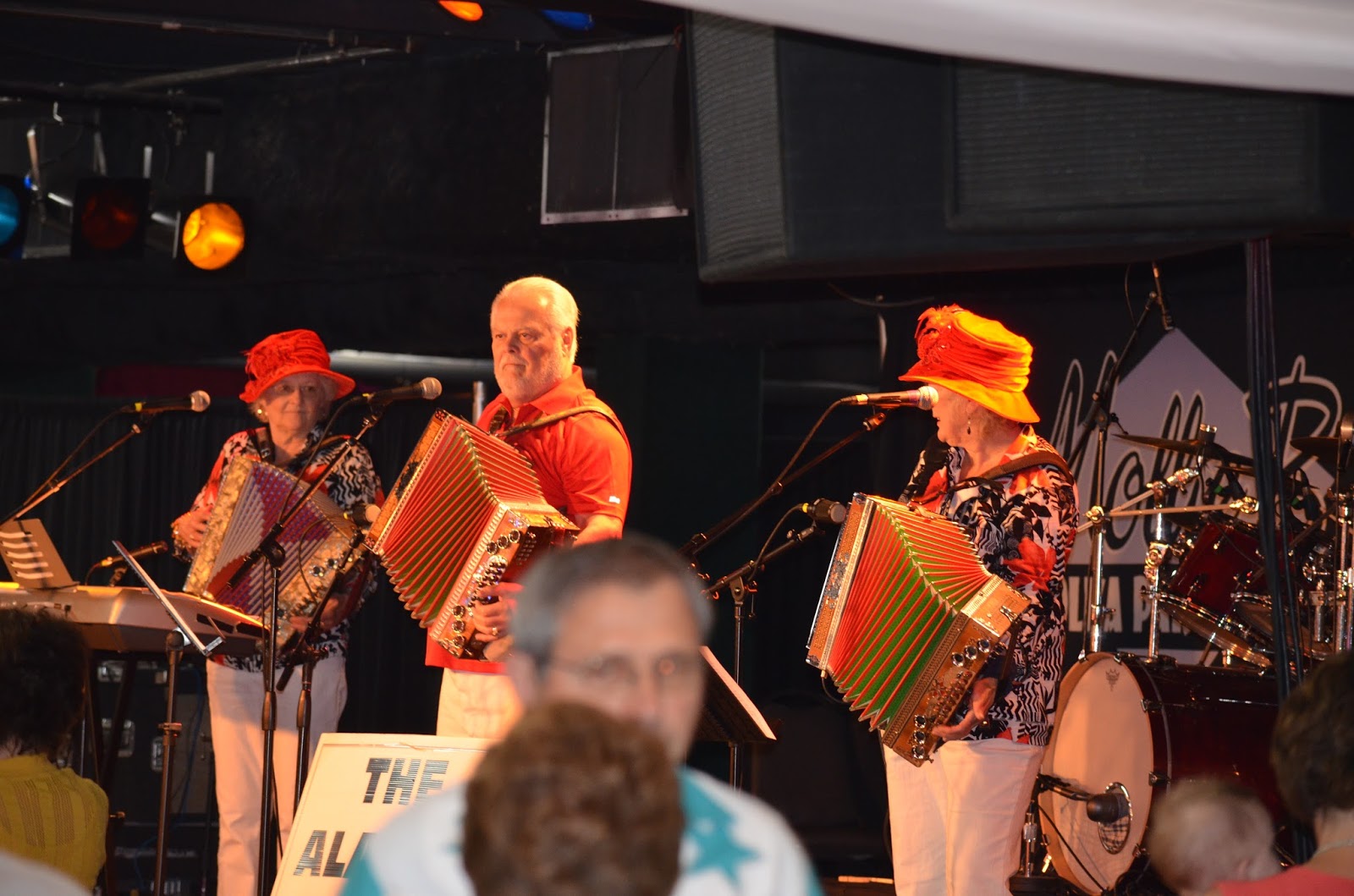 Back40 -bringing back the old ways: People watching at the Mollie B ...