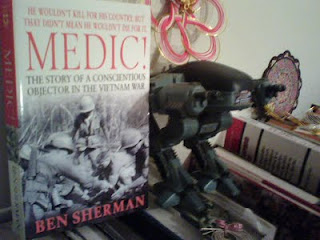 TETSUOBROKER2099: BOOK REVIEW: MEDIC! THE STORY OF A CONSCIENTIOUS ...