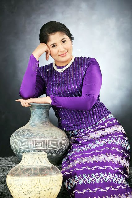 Cute Wallpapers Myanmar Popular Actress Soe Myat Thuzar