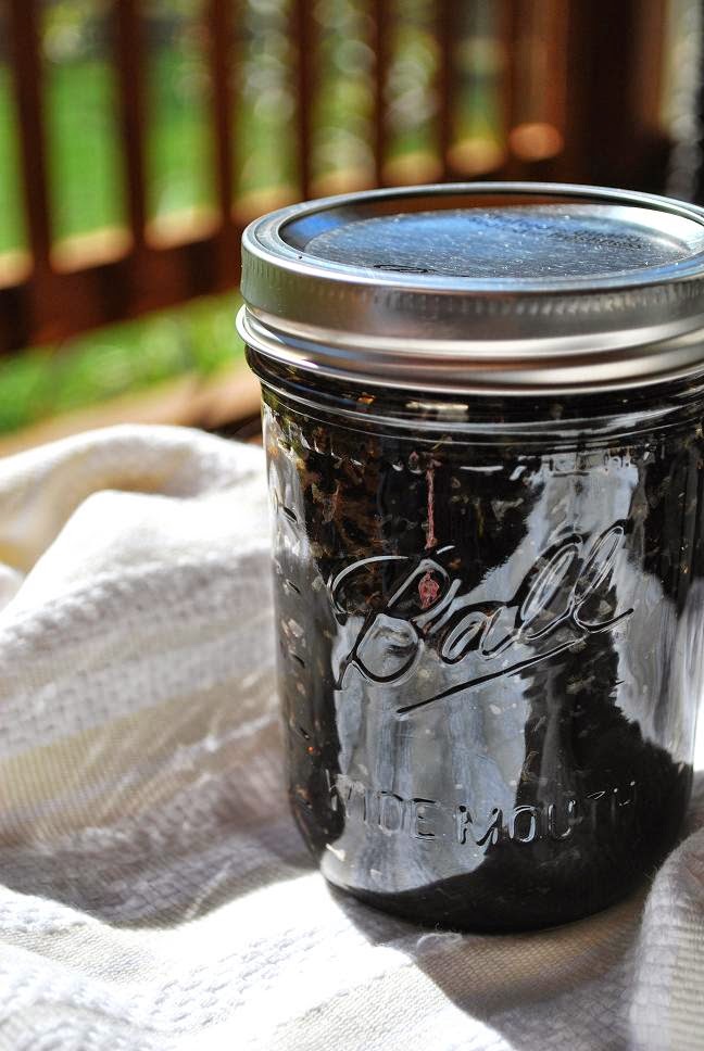 Just the Right Size: Black Onion Jam