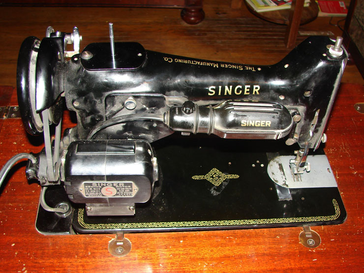 The Vintage Singer Sewing Machine Blog: Hans and the Singer 206, Part 2