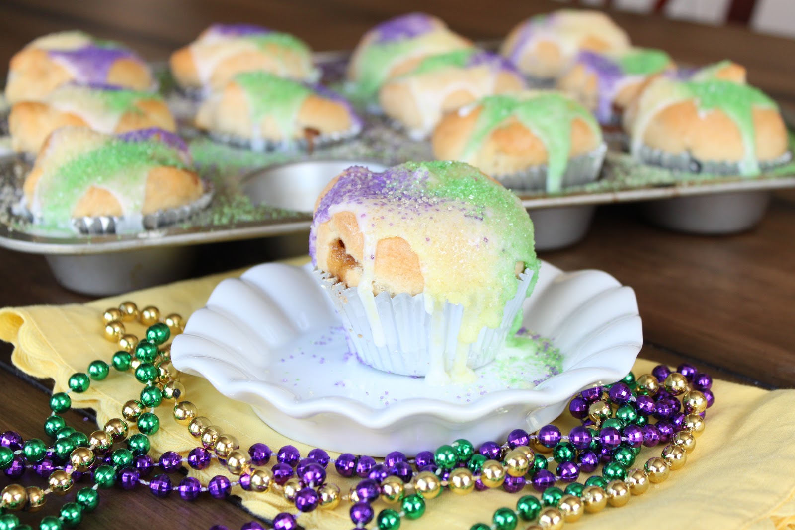 Crave. Indulge. Satisfy.: Mardi Gras - King Cake Cupcakes