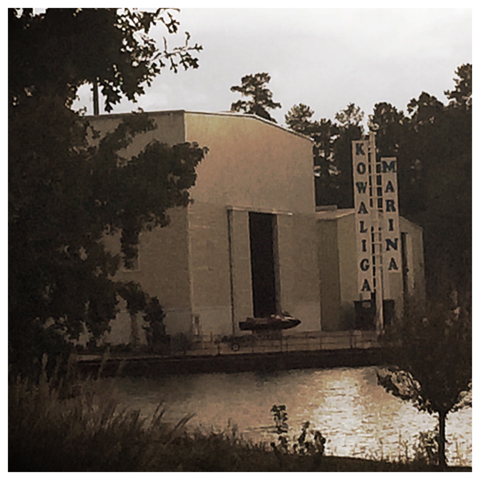 Lunch with Kaw-liga at Kowaliga Restaurant - Three Friends and a Fork