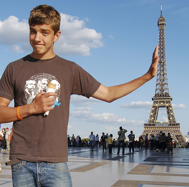 Create Cool Photos: Forced Perspective Photography Ideas And Techniques