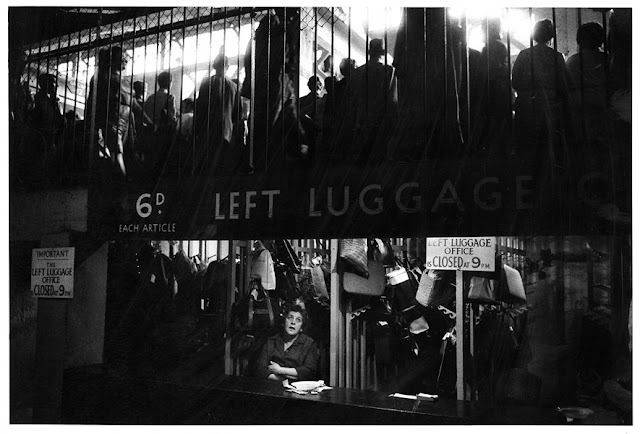 OLTRE IL MURO: ARTE e FOTOGRAFIA: TONY RAY-JONES | PHOTOGRAPHER