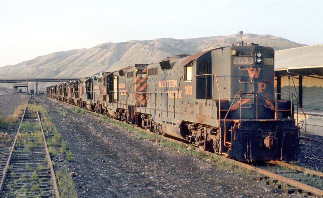 transpress nz: Western Pacific EMD GP7