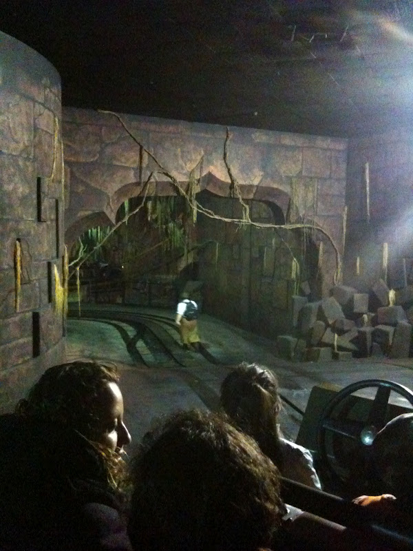 MORE KIDS THAN SUITCASES: My Secret Parade Spot