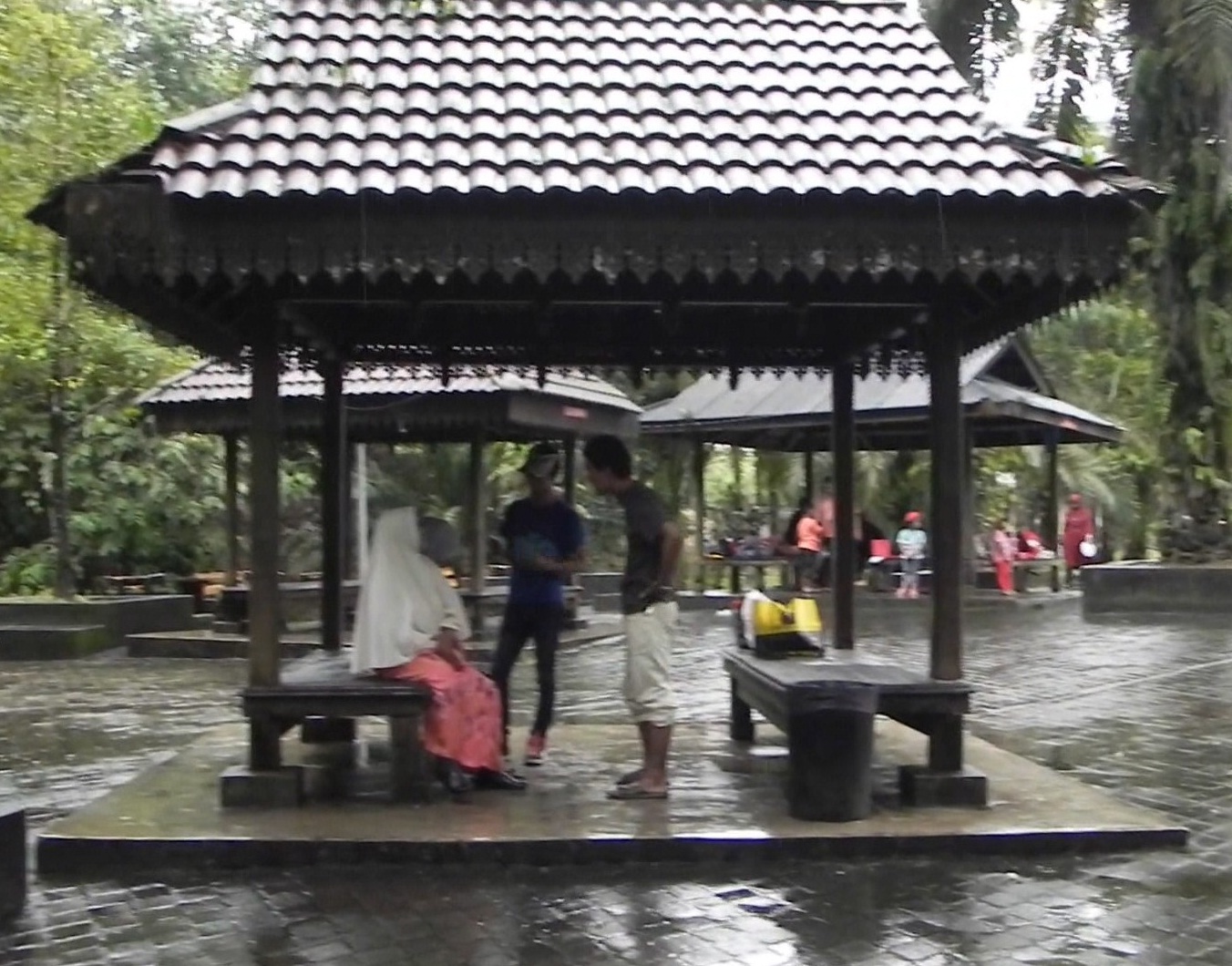 Relatif: Siri 02: La Hot Spring (Besut,Terengganu)