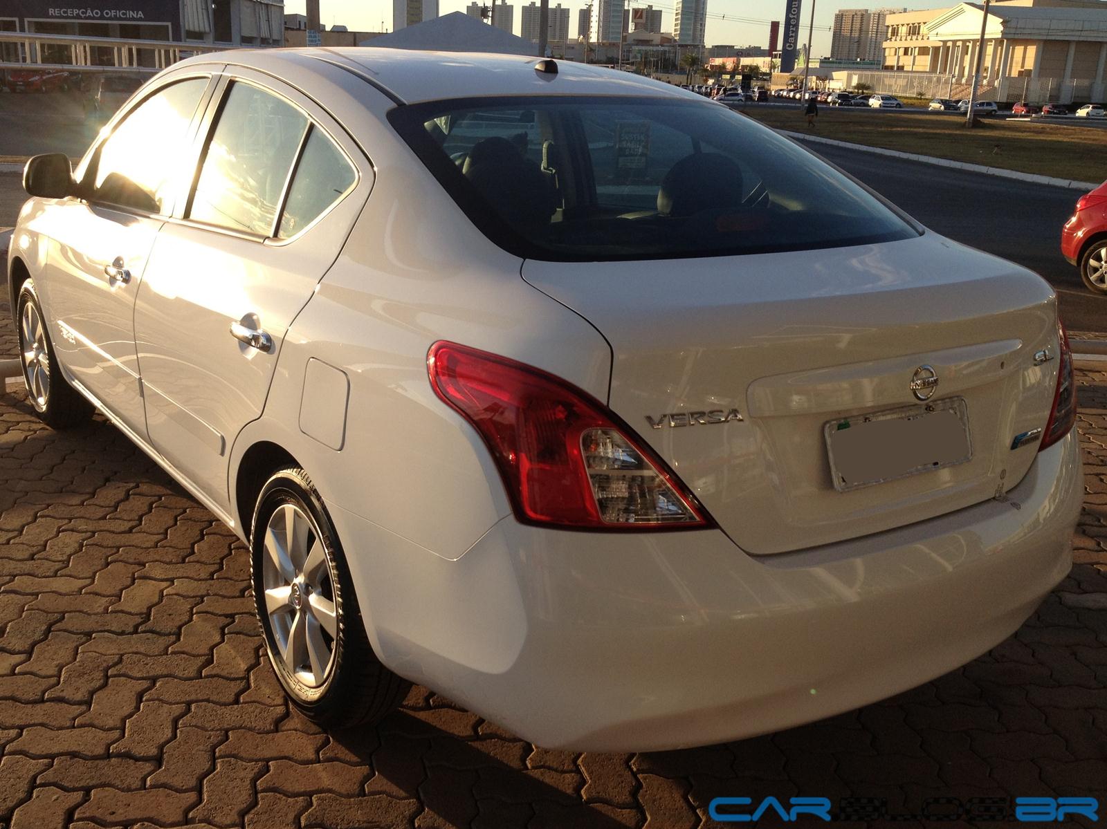 Nissan Versa SL 1.6 2013 topo de linha tem preço de R$ 41.290