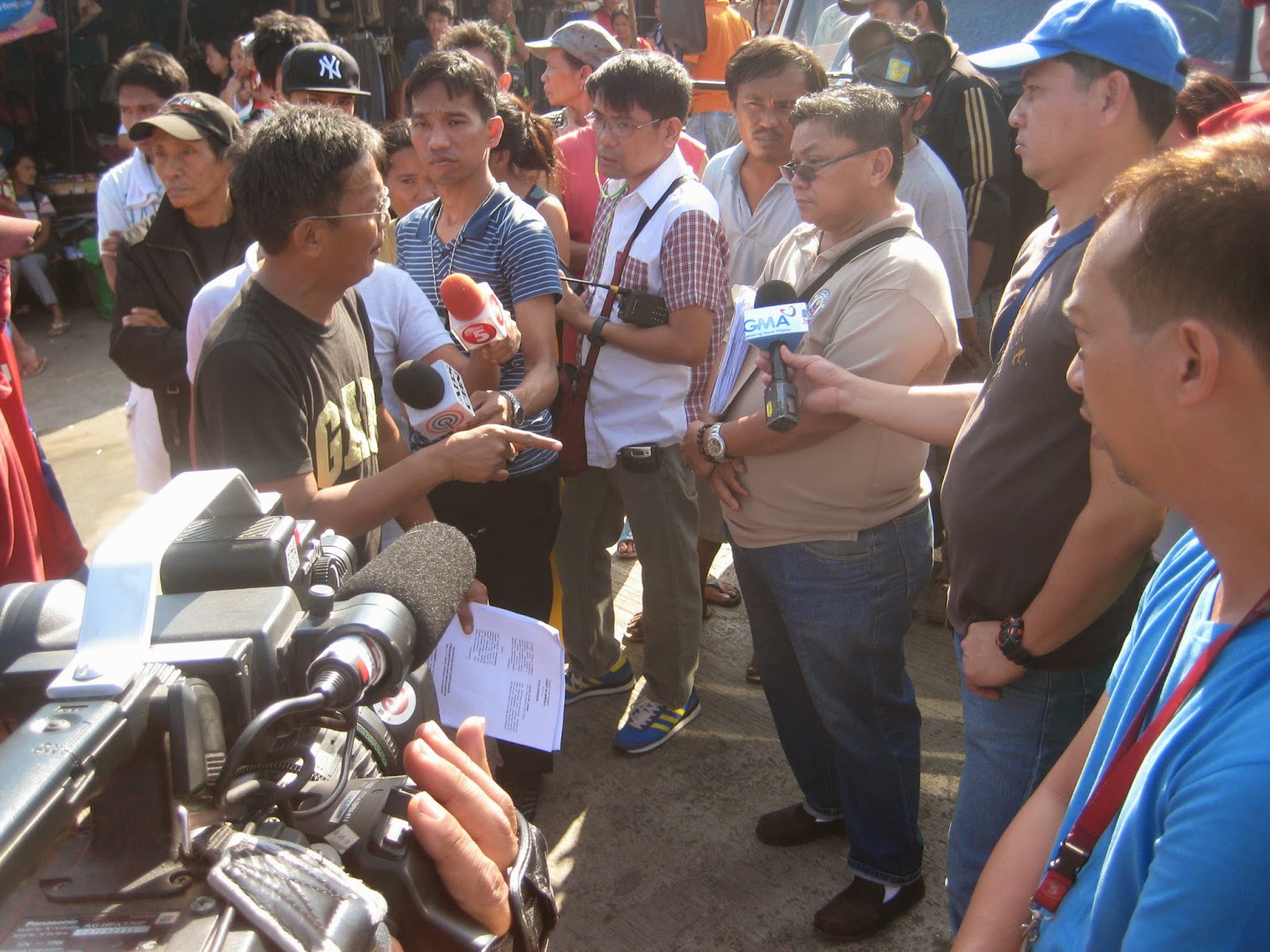 Kalipunan ng Damayang Mahihirap (Kadamay): Grupong Kadamay, kinondena ...