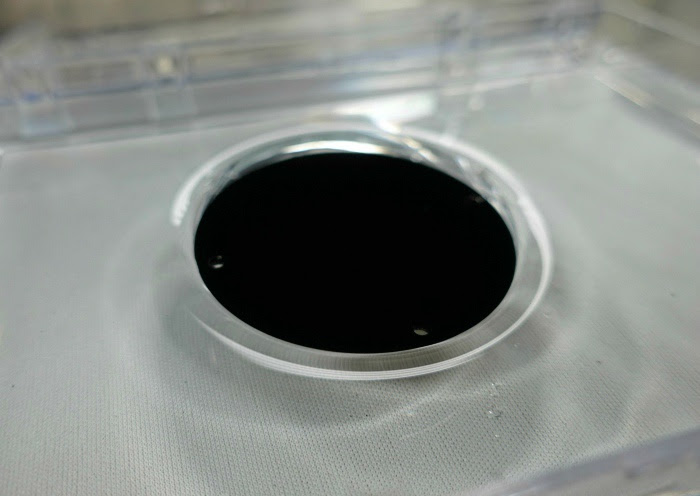 Vantablack - Inilah Benda Paling Gelap Buatan Manusia ~ Apa dan Mengapa