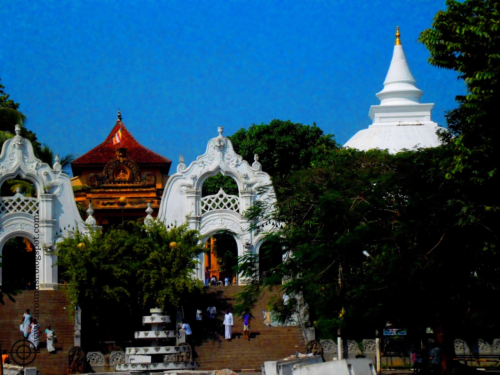 Kelaniya Temple [කැළණිය රජමහා විහාරය]