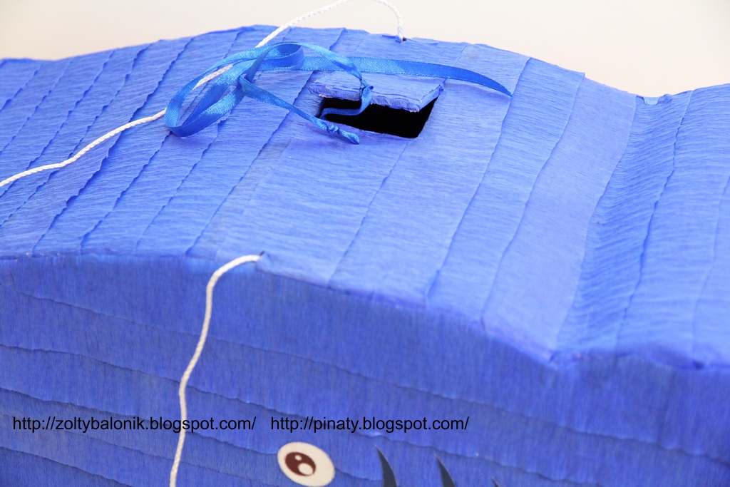 Żółty balonik: Rekin - Żółty balonik - piniata