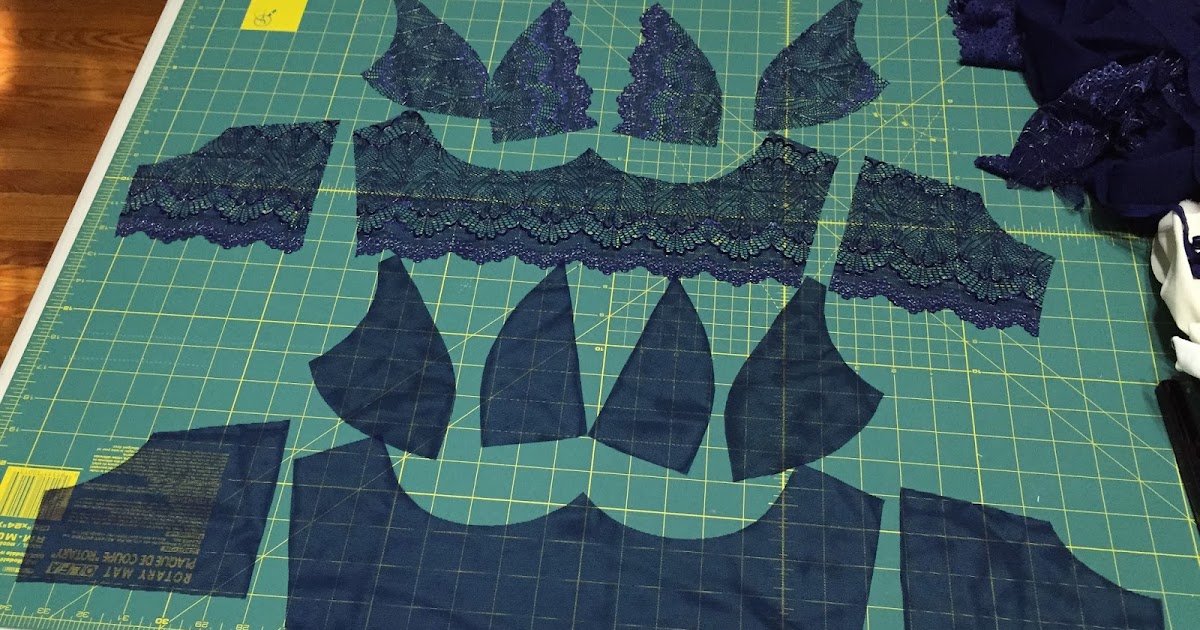 Glitter Pretzel: Navy & Silver Lace Watson Bra