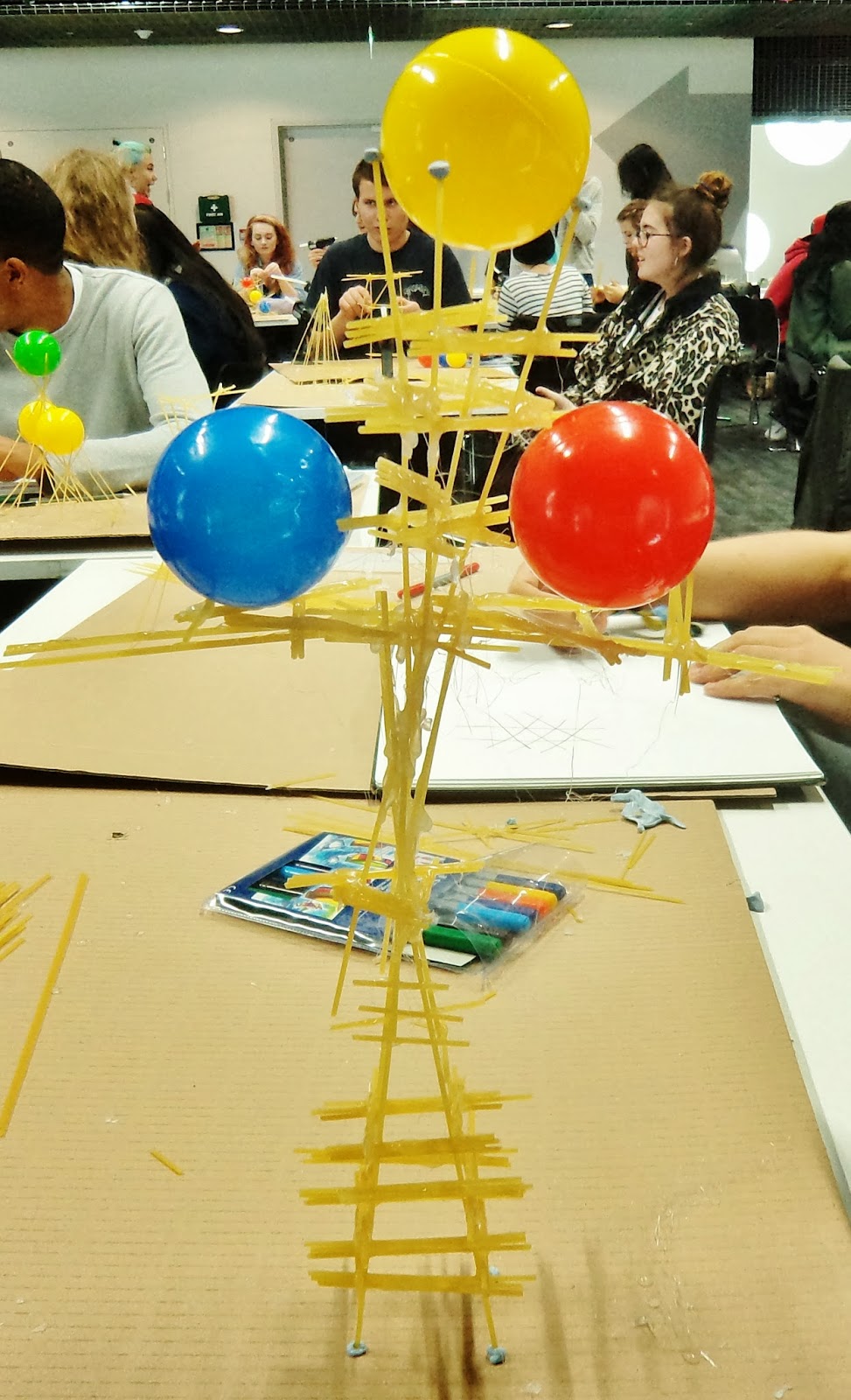 RAVENSBOURNE FOUNDATION YEAR BLOG: SPAGHETTI TOWER CONSTRUCTION