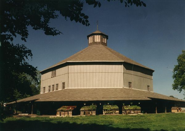 Taste & Travel: Linvilla Orchards-Media, PA