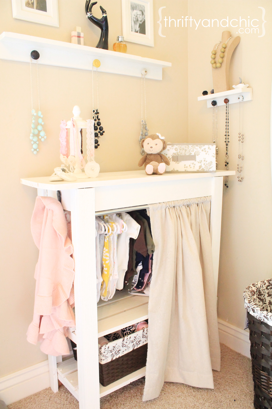 Thrifty and Chic - DIY Projects and Home Decor