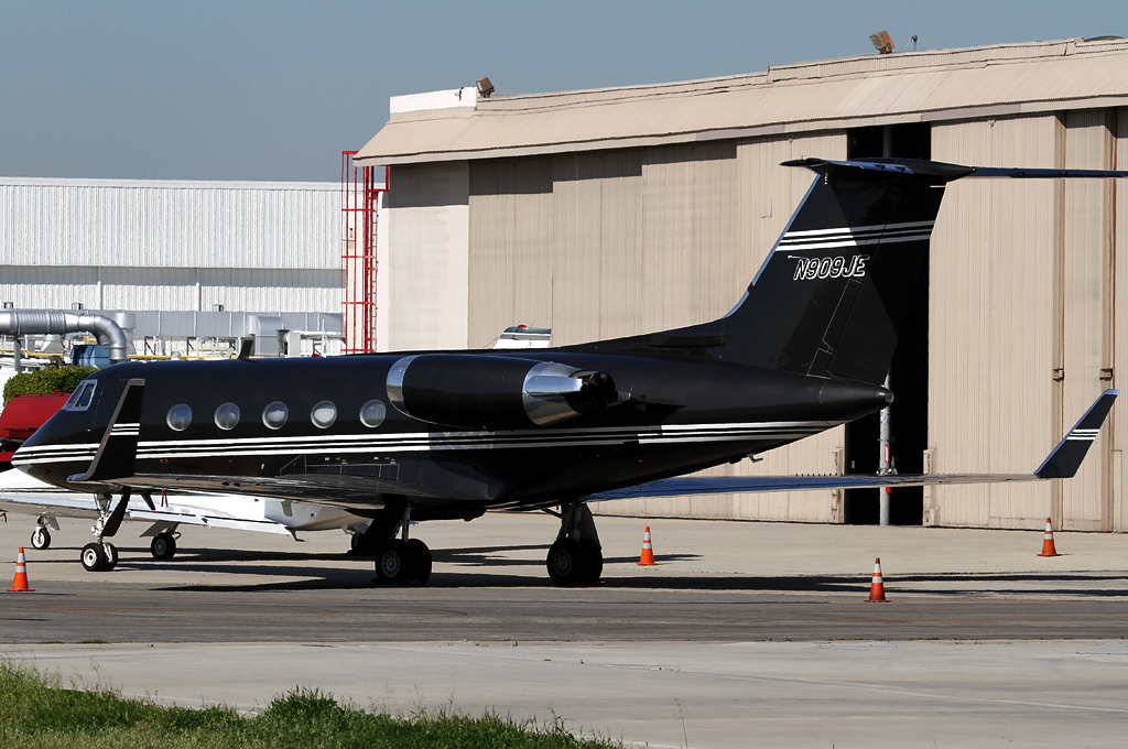 Aero Pacific Flightlines: A very cool Gulfstream G-II