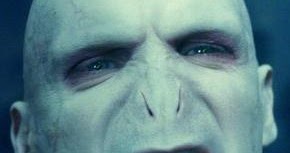 The Divergent Life: Lord Voldemort Recommends Divergent!