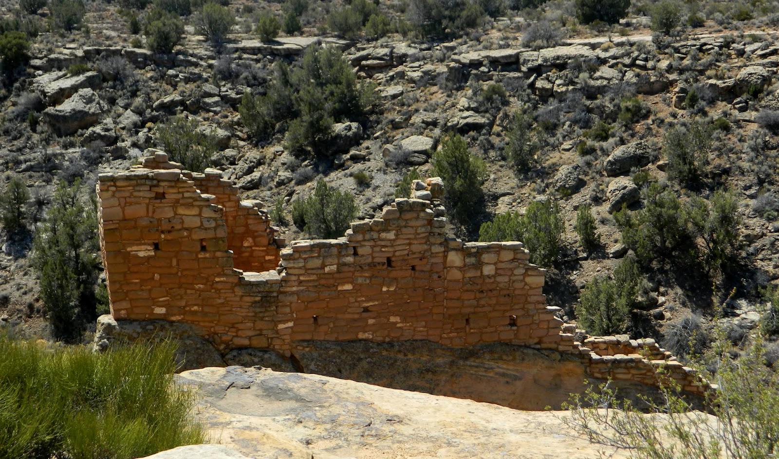 CSMS GEOLOGY POST: ANCESTRAL PUEBLOANS AND GEOLOGY