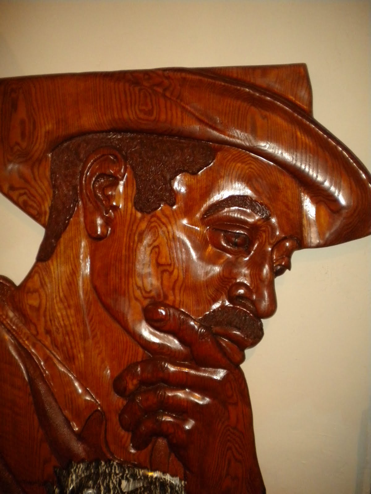 IVAN GALINDO & MARIO CHUY ART STUDIO: Sculptures by Ivan Galindo