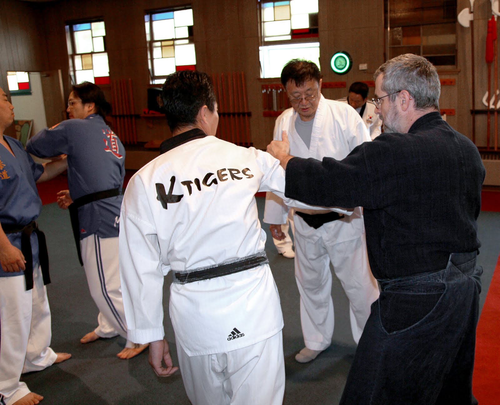Chris Thomas Martial Arts: June 2011