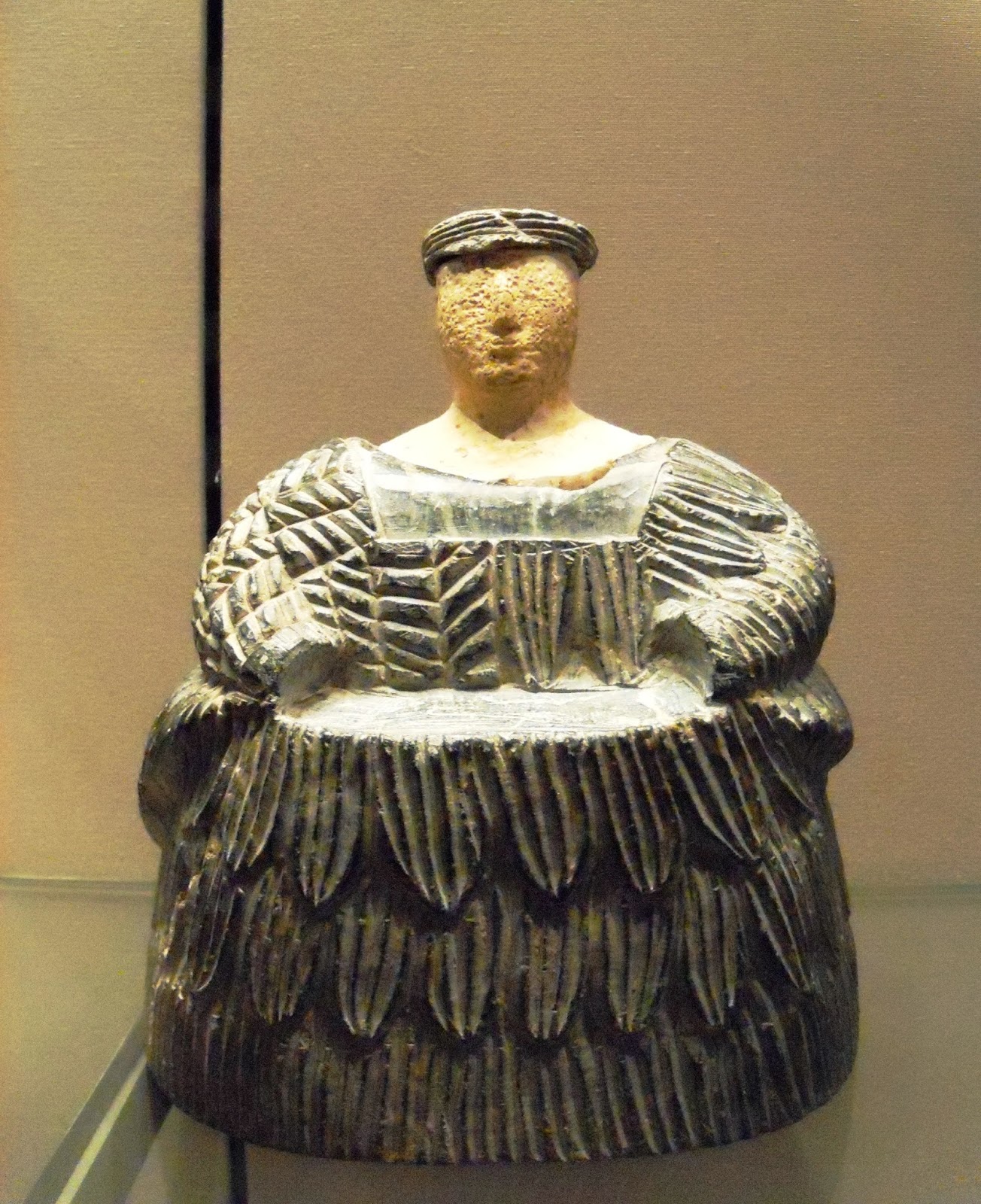 Megas Alexandros: What is the kaunakès?